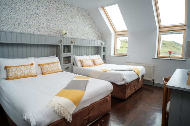 Bed & Breakfast - The Lodge Doolin